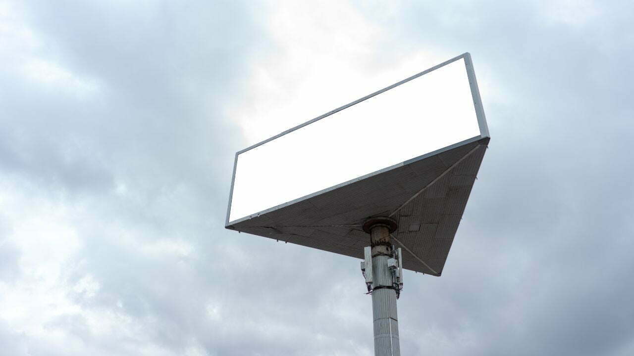 Tak Kenal Maka Tak Sayang, Kenali Ciri Ciri Billboard Ini!